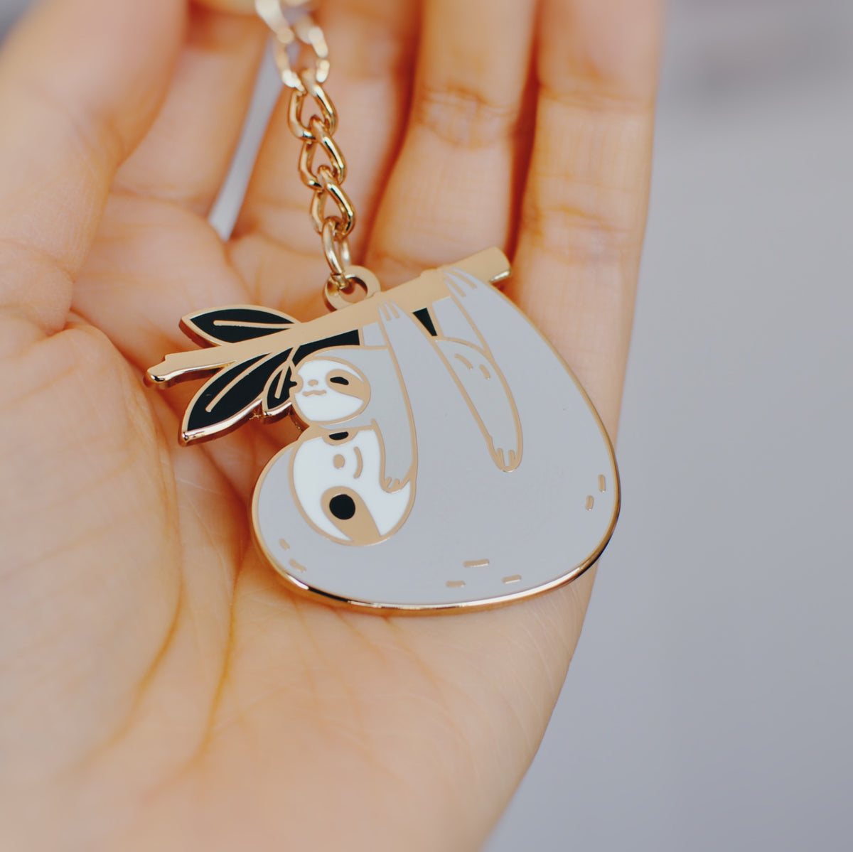 Mom and baby sloth keychain – Noristudio