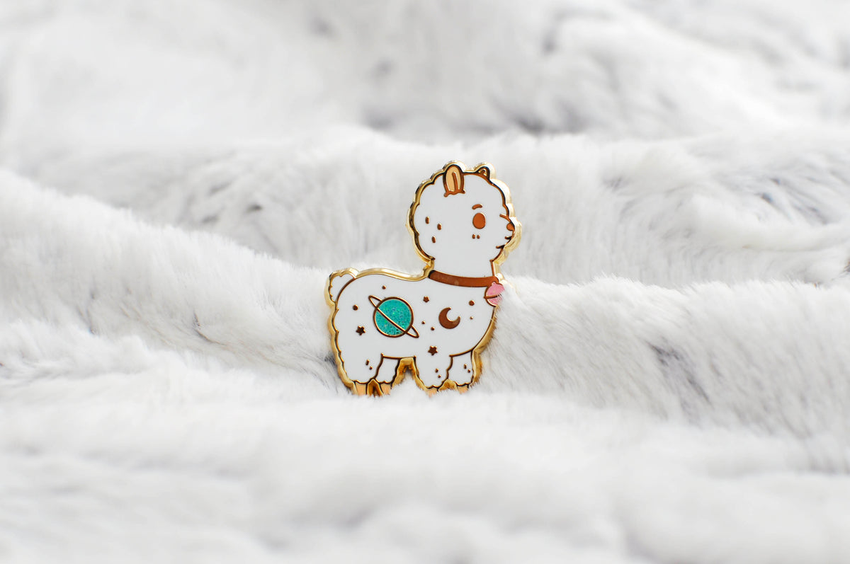 Galaxy Alpaca Enamel Pin, White with Glitter – Noristudio